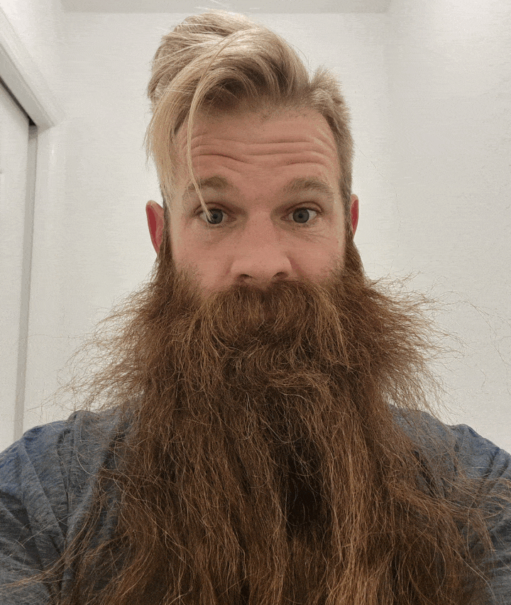 Dr. Wolf - Beard Oil - Fresh Blueberries, Warm Tobacco, and Aged Mahog ...